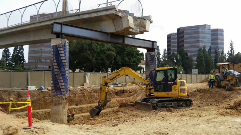28_UTC_Mall_Pedestrian_Bridge_Beautification | Hazard Construction